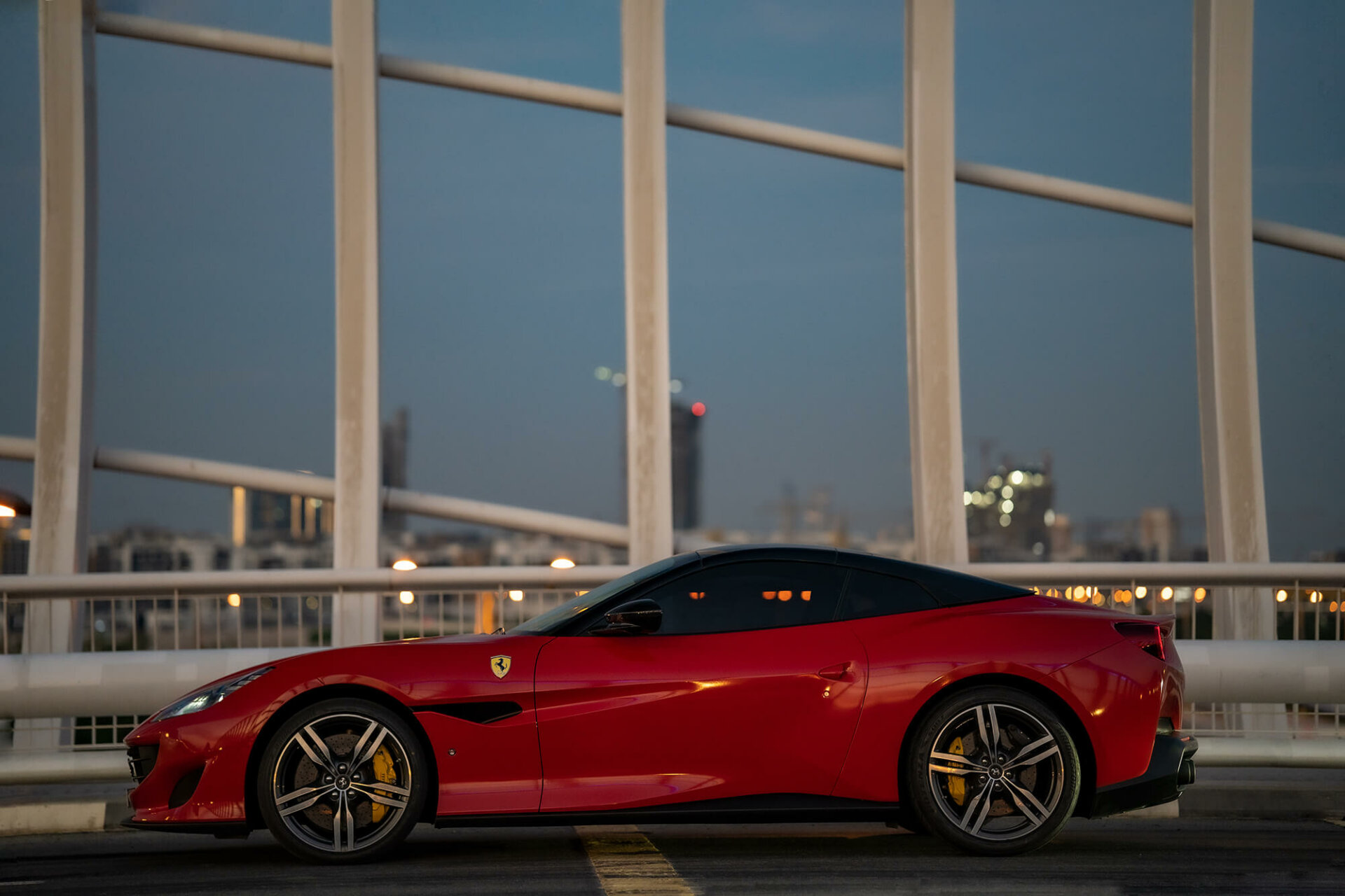 Sports Cars vs Supercars: Key Differences for Driving in Dubai