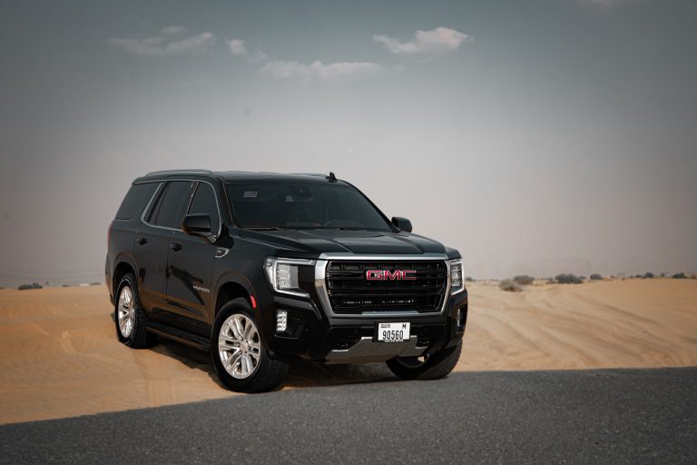 How to Transfer Car Ownership in Dubai Online – RTA Process & Fees (2025)