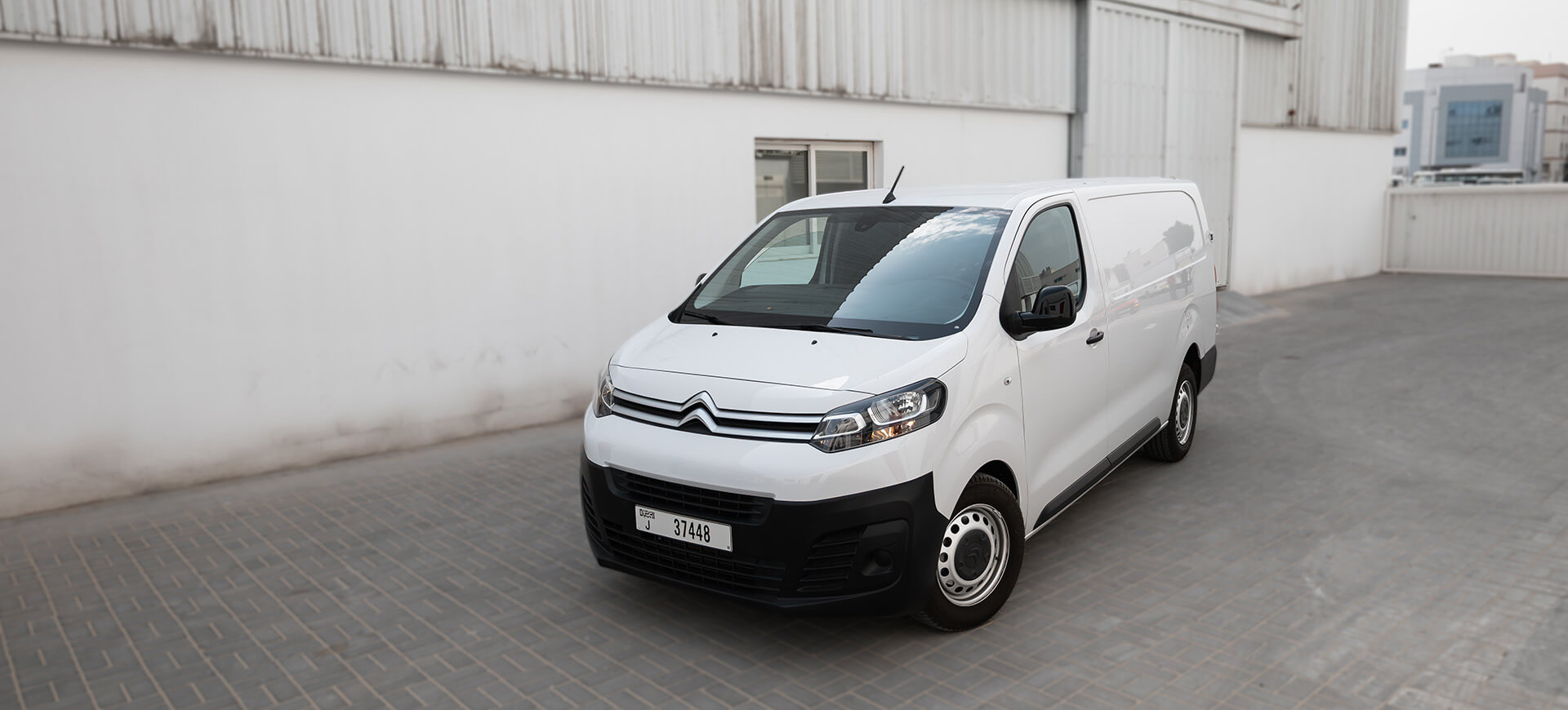 Rent Mini Van – Compact Passenger Vans for Daily or Monthly Use