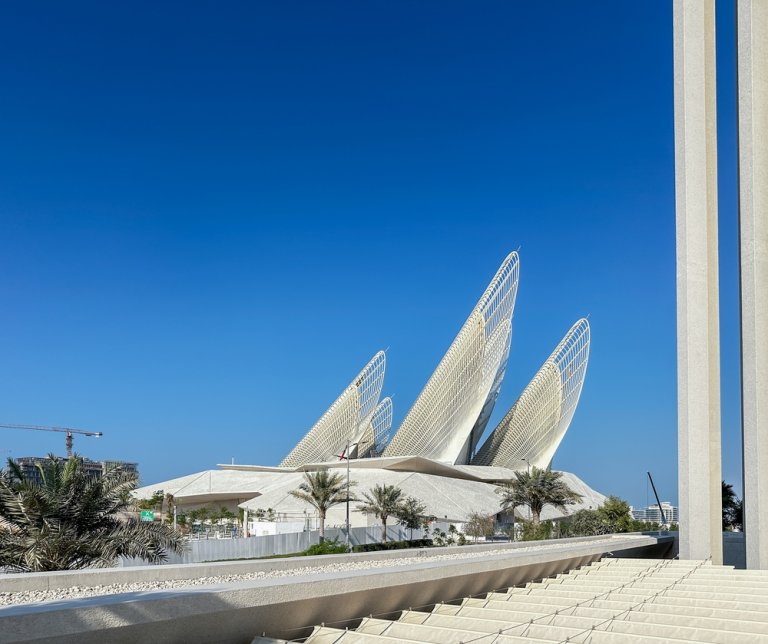 40 Touristenattraktionen in Abu Dhabi, die Sie unbedingt besuchen müssen